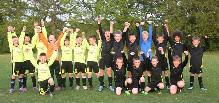 Sponsoring Leafield Athletic Football Club for 8 Years – Auto Claims